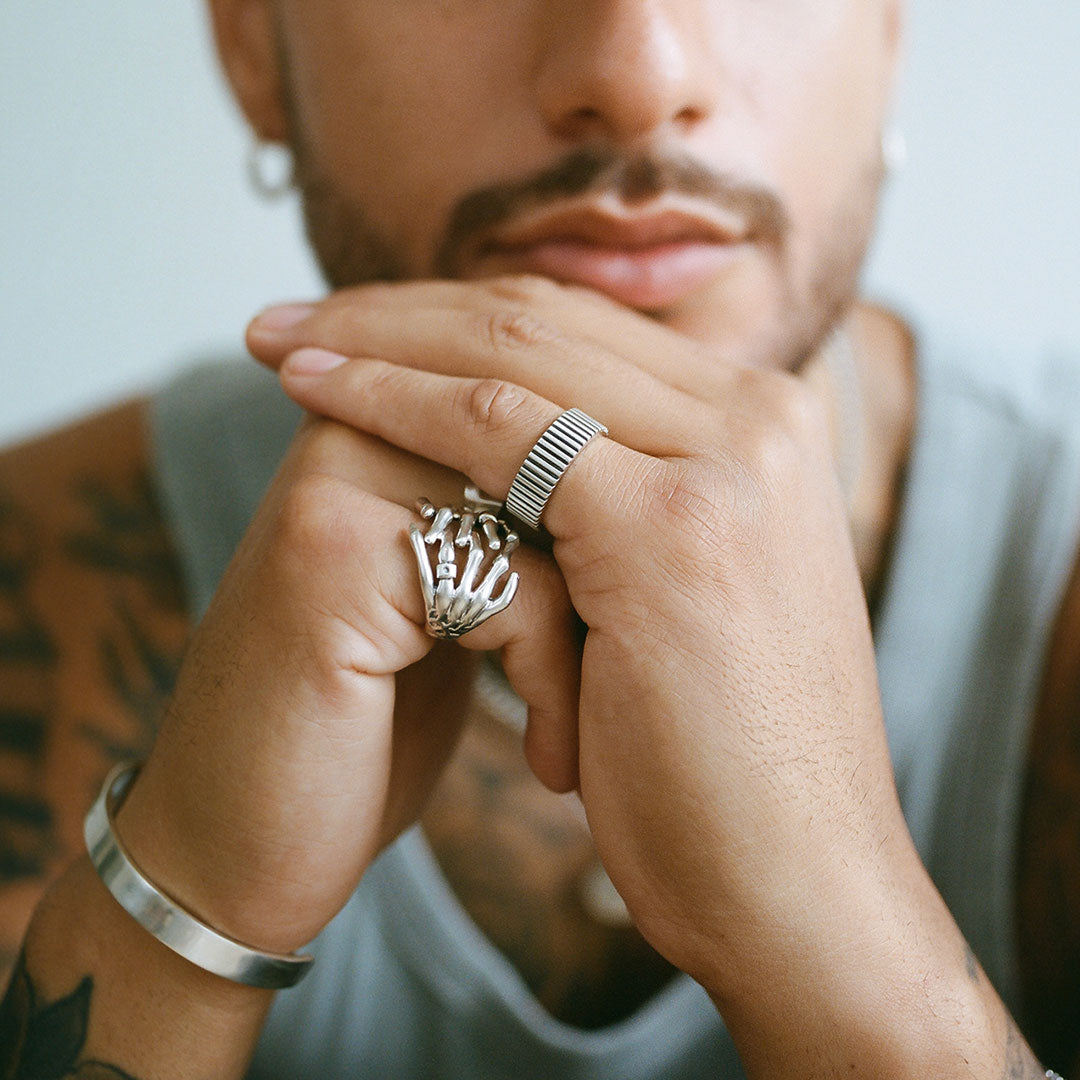 Silver Skeleton Hands Ring – SergeDeNimes US